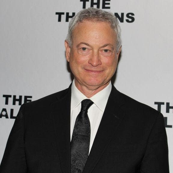 Male Celebrities Who Are 5’8" Tall