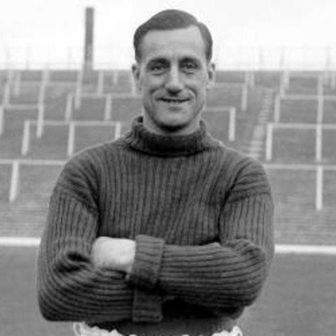 The 22 Best Arsenal Keepers Ever, Ranked By Soccer Fans