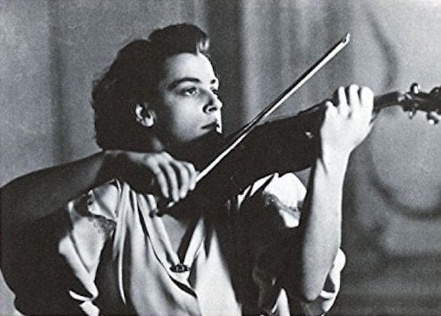 Famous Female Violinists | List of Top Female Violinists