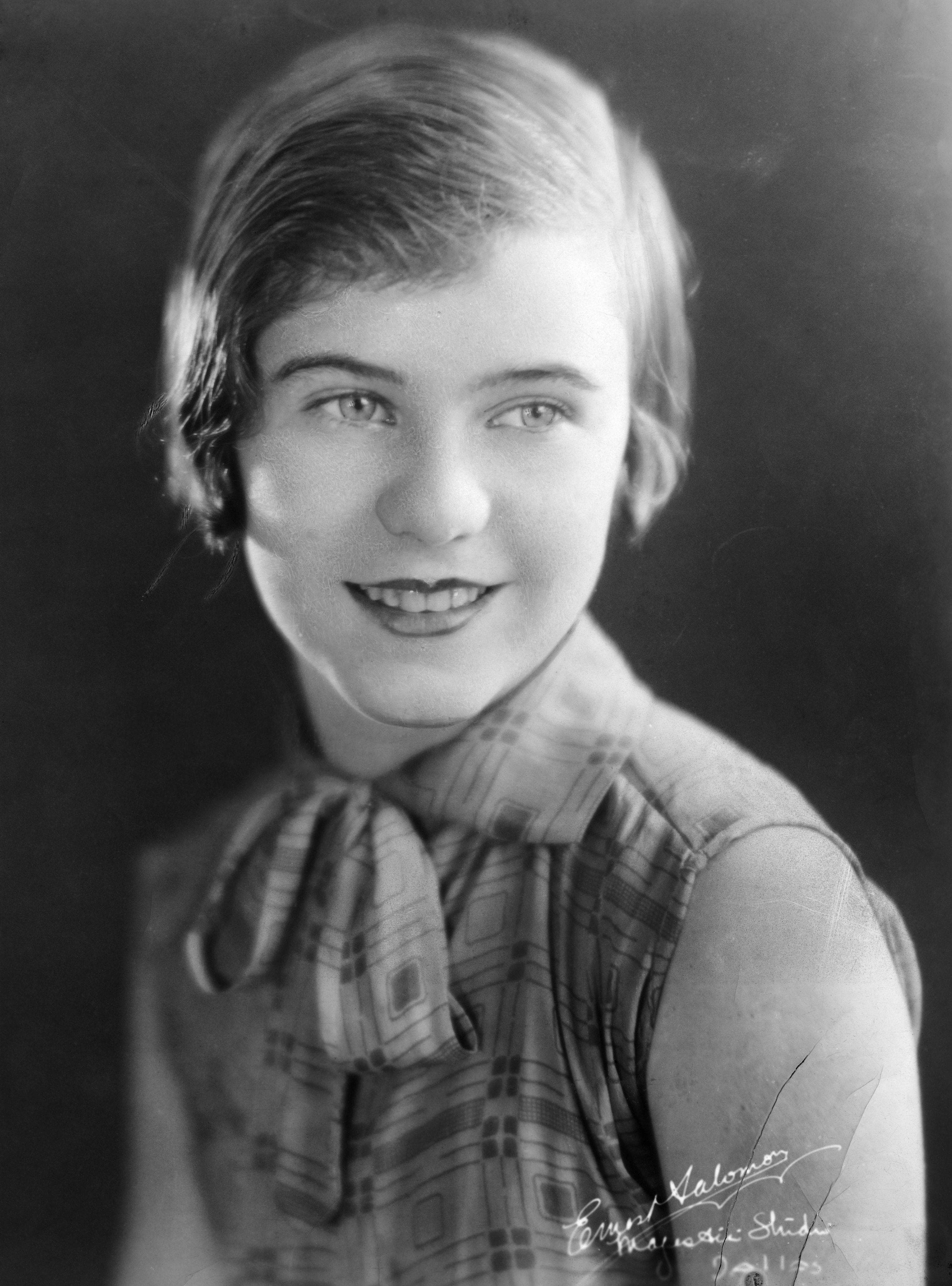 20 Photos Of Old Hollywood Stars As Kids