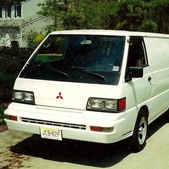 1990 Mitsubishis | List of All 1990 Mitsubishi Cars