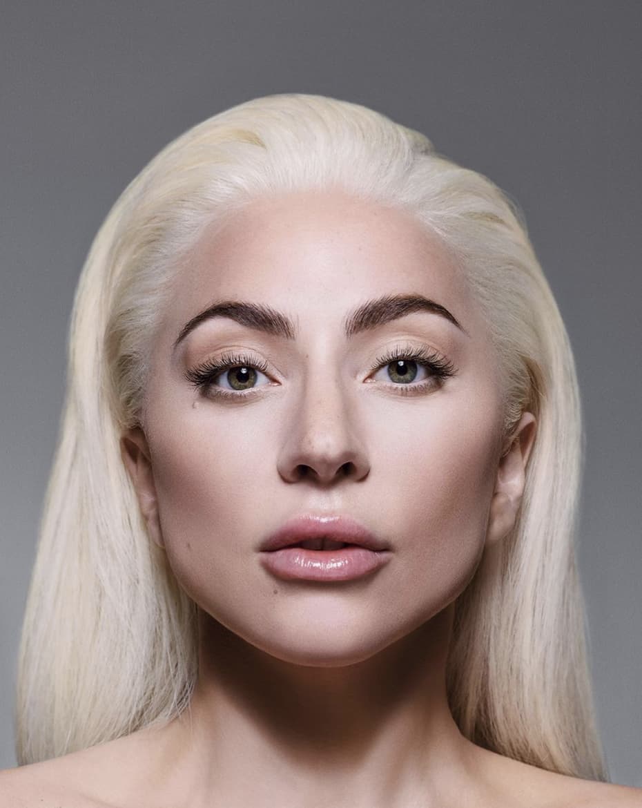 50 Celebrities With Big Noses