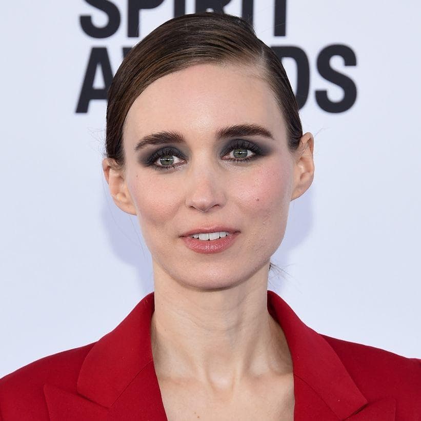 50 Celebrities With Dimples