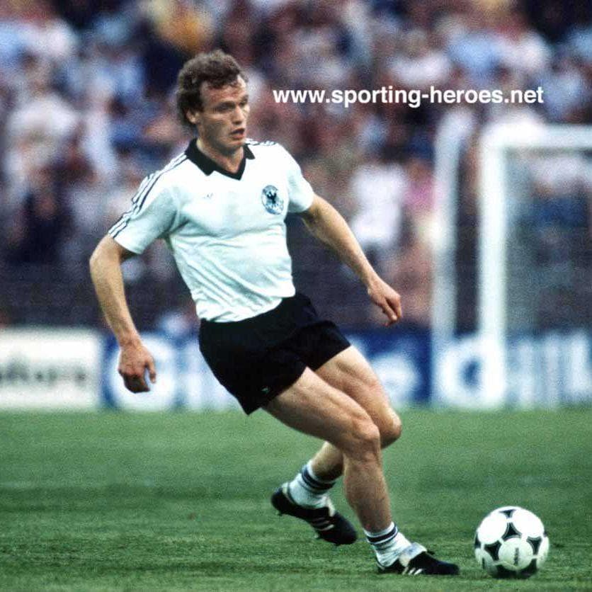 The Best Soccer Defenders of All Time: Defensive Soccer Players, Ranked