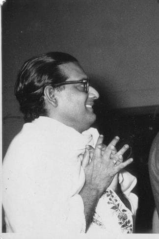 26 Famous People Who Practice Hinduism