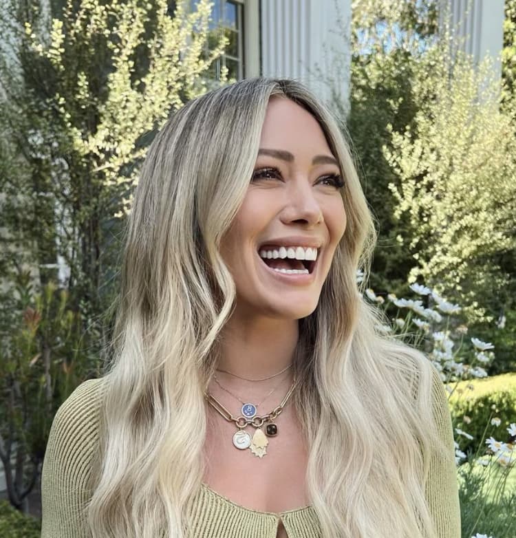 50 Celebrities With Dimples