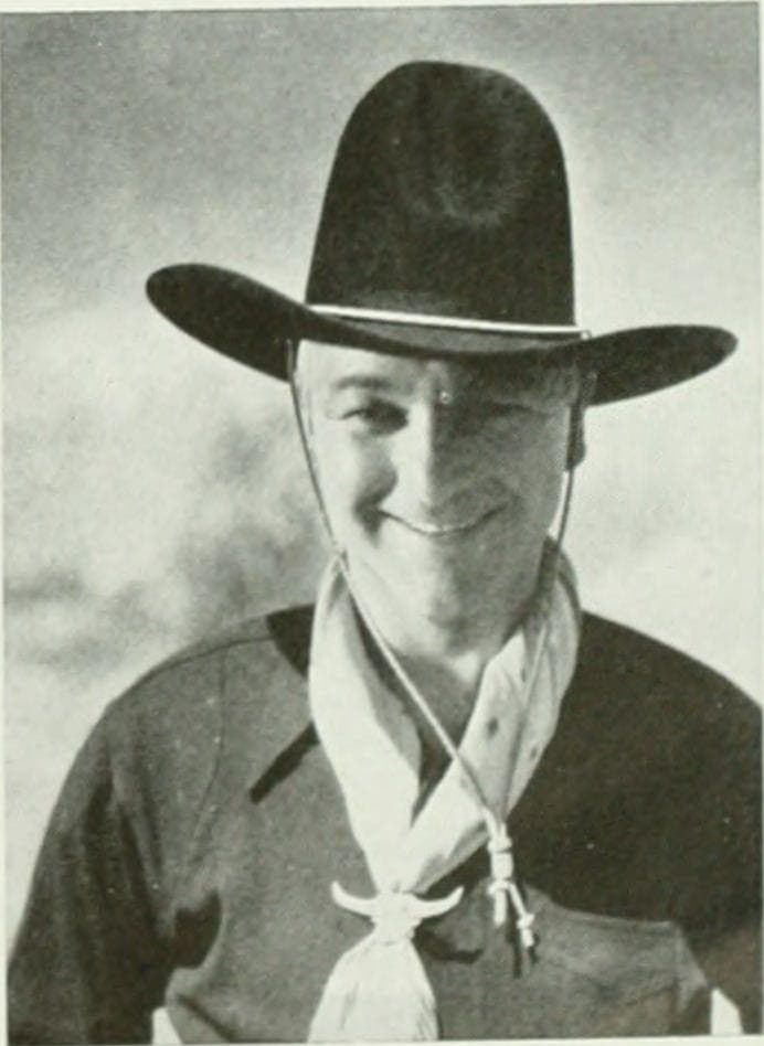 50+ Famous Gibsons | Notable People With the Last Name Gibson