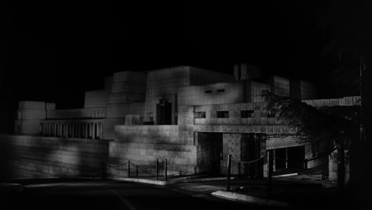 Fictional Haunted Houses You'd Totally Live In