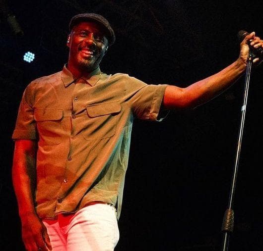 23 Celebrities Who Make Bowlegs Look Chic