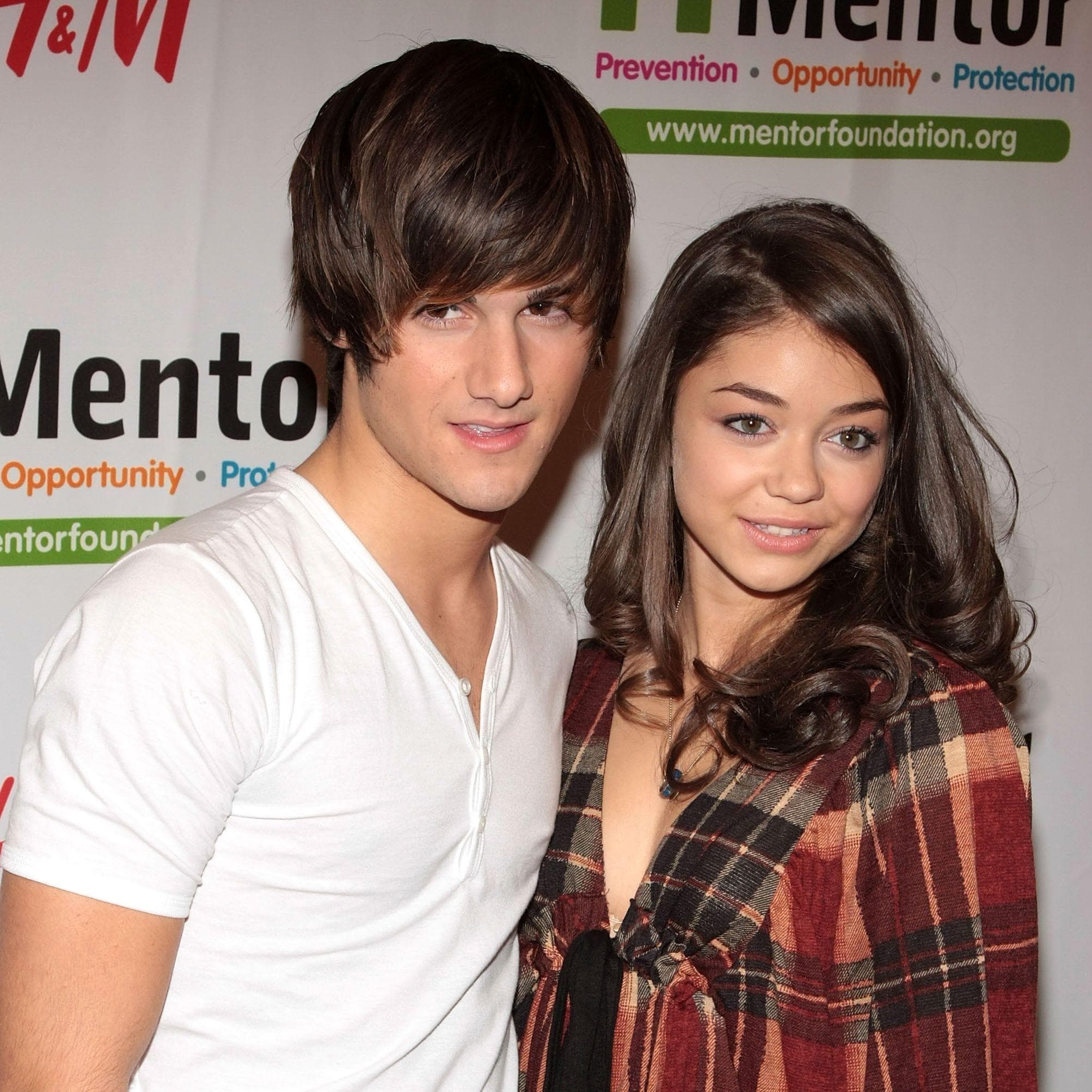 Who Has Sarah Hyland Dated? | Sarah Hyland Dating History with Photos