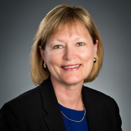 Famous Female TV Anchors | List of Top Female TV Anchors