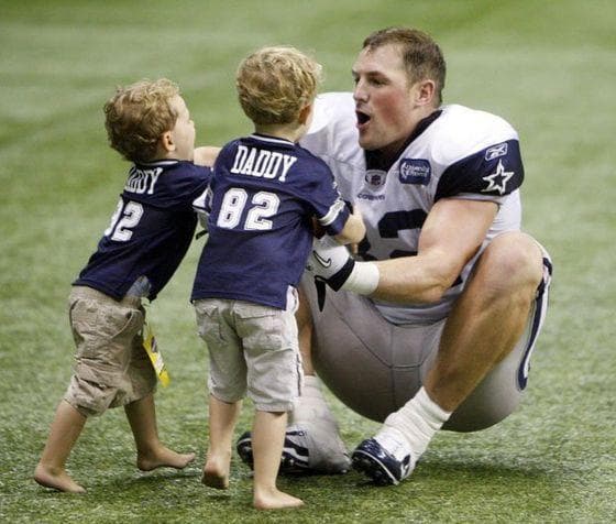 Adorable Pictures of NFL Players Caught Being Dads