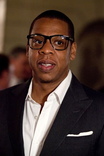 35 Famous Celebrities with Glasses