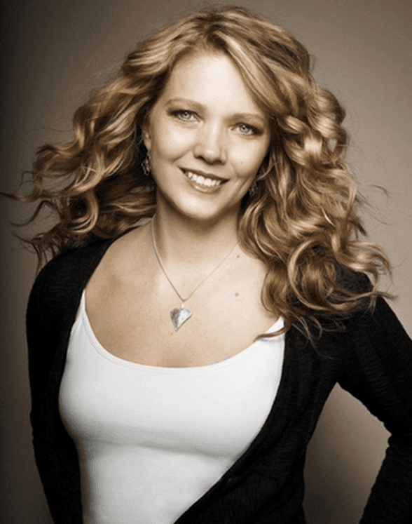 The 11 Most Gorgeous Female Authors, Ranked