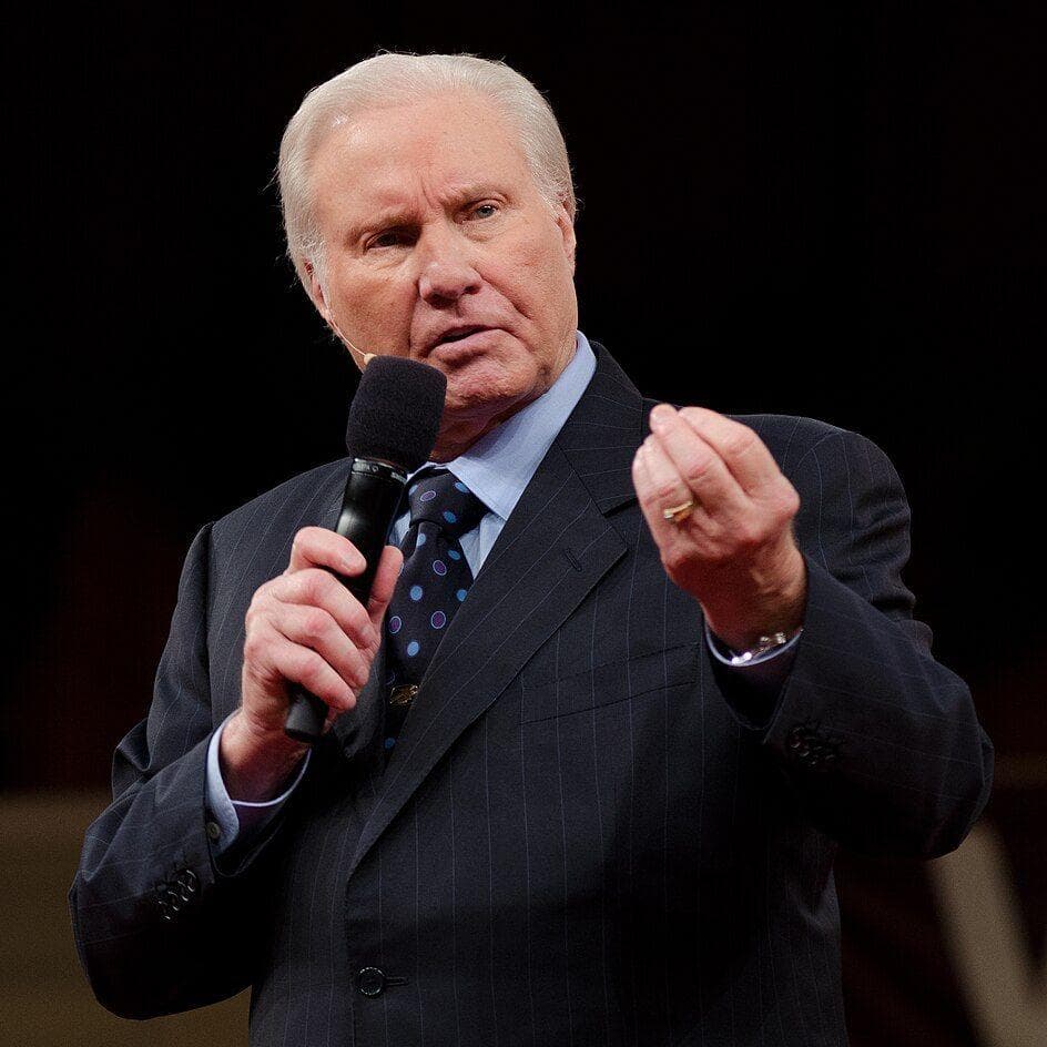 15 Famous Pastors That Fell From Grace: Scandals, Crimes, & More