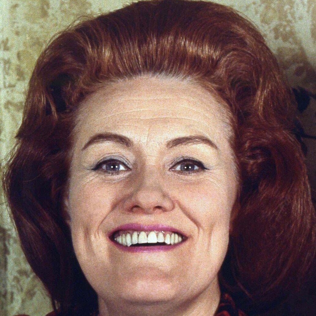 Famous Female Opera Singers | List of Top Female Opera Singers