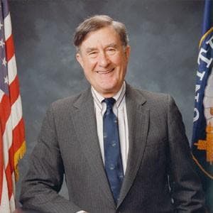 Famous Alumni of University Of Rhode Island | Celebrities Who Graduated ...