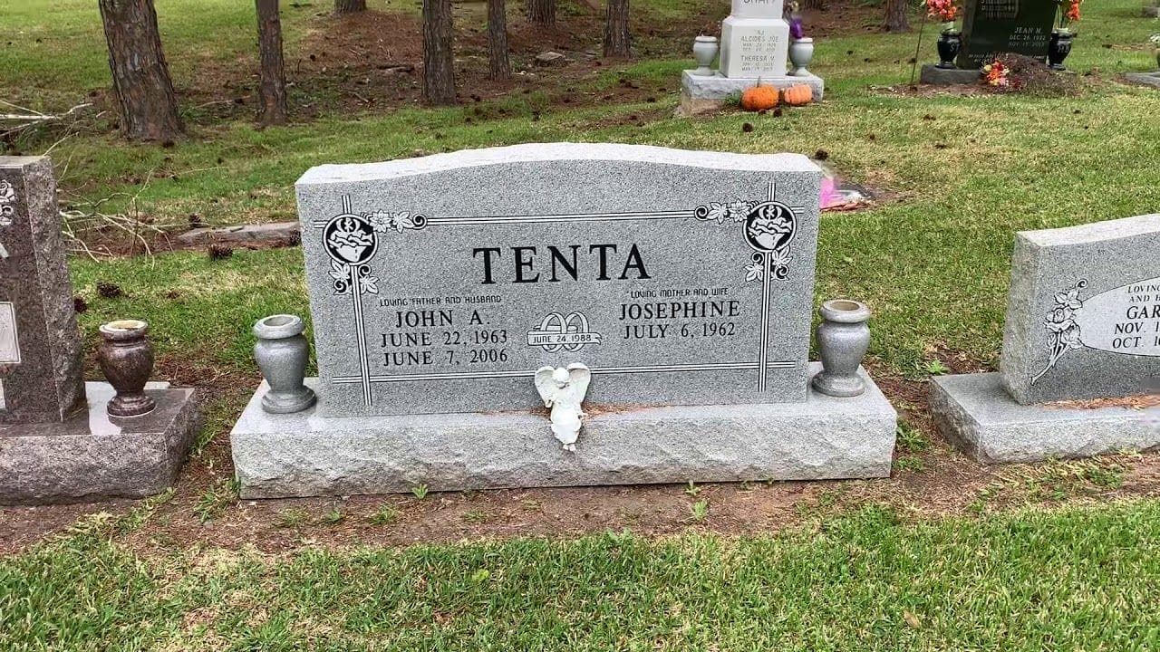 What The Graves Of Some Of Our Favorite Professional Wrestlers Actually ...