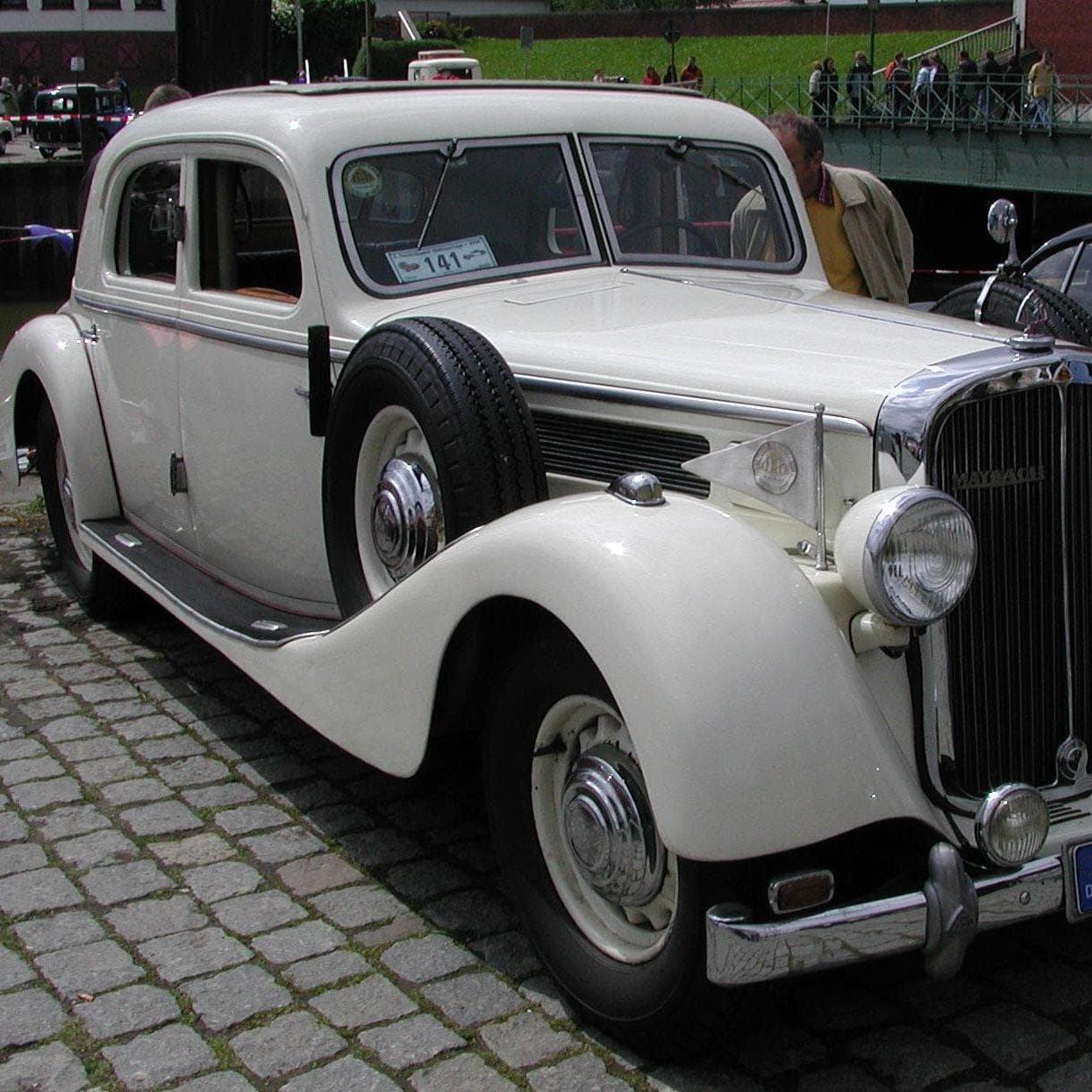 All Maybach Models: List of Maybach Cars & Vehicles