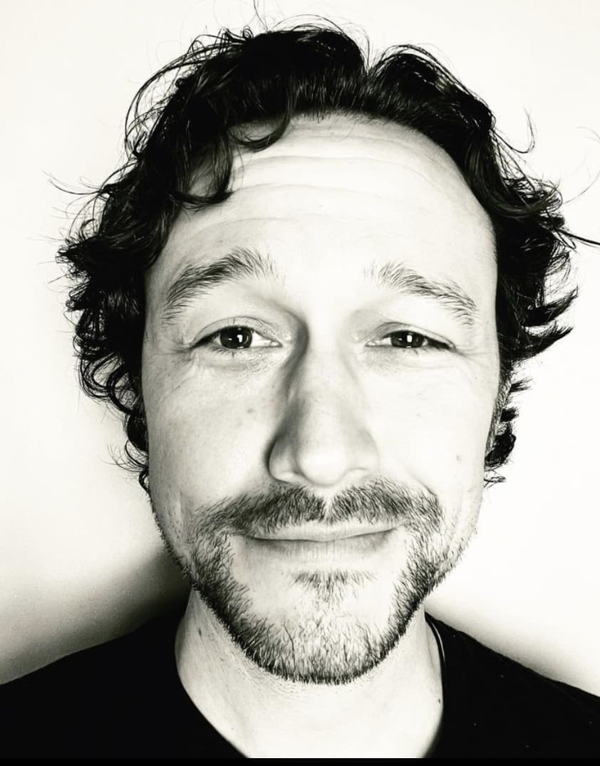 50 Celebrities With Dimples