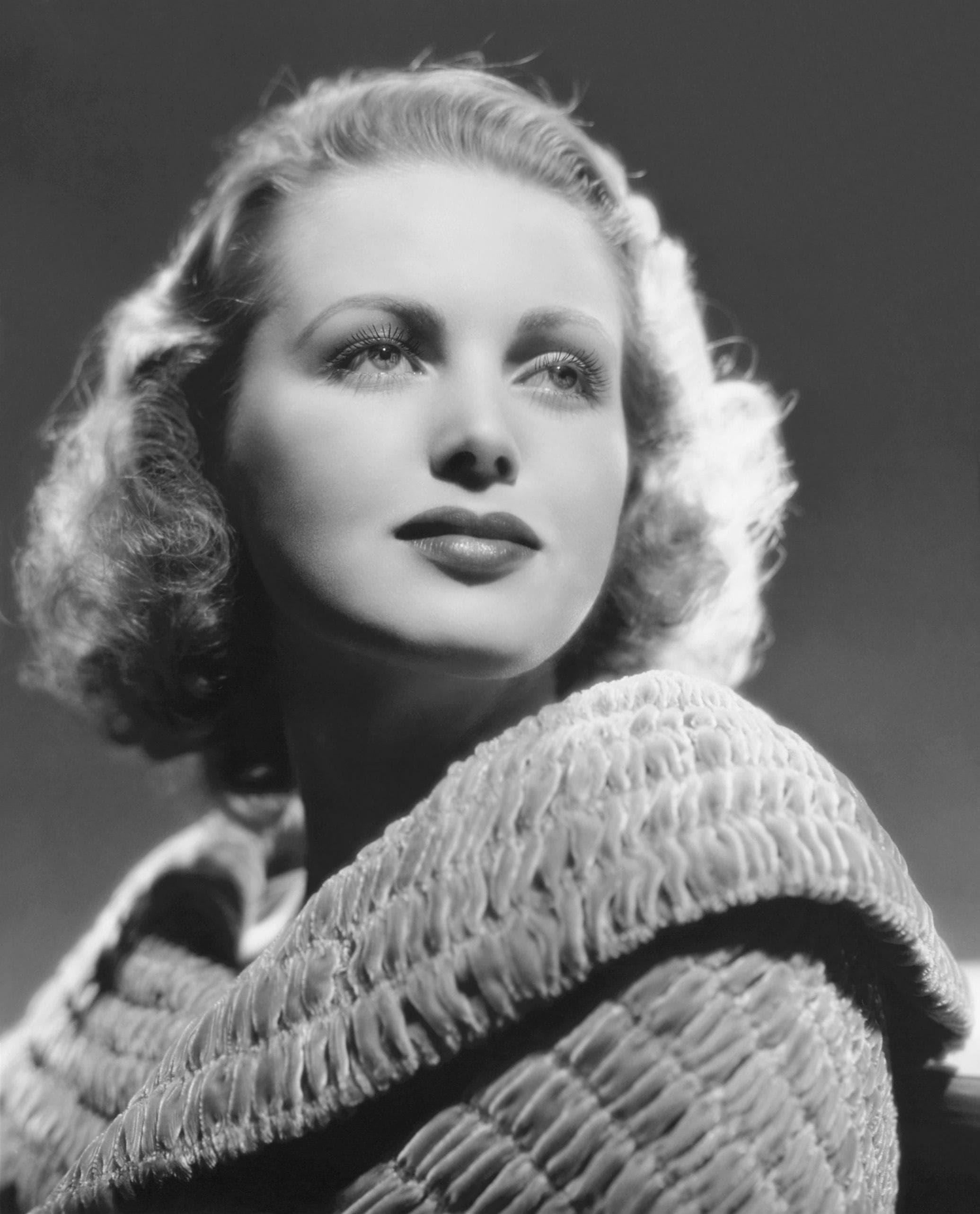 Howard Hughes's Wives, Girlfriends & Romances