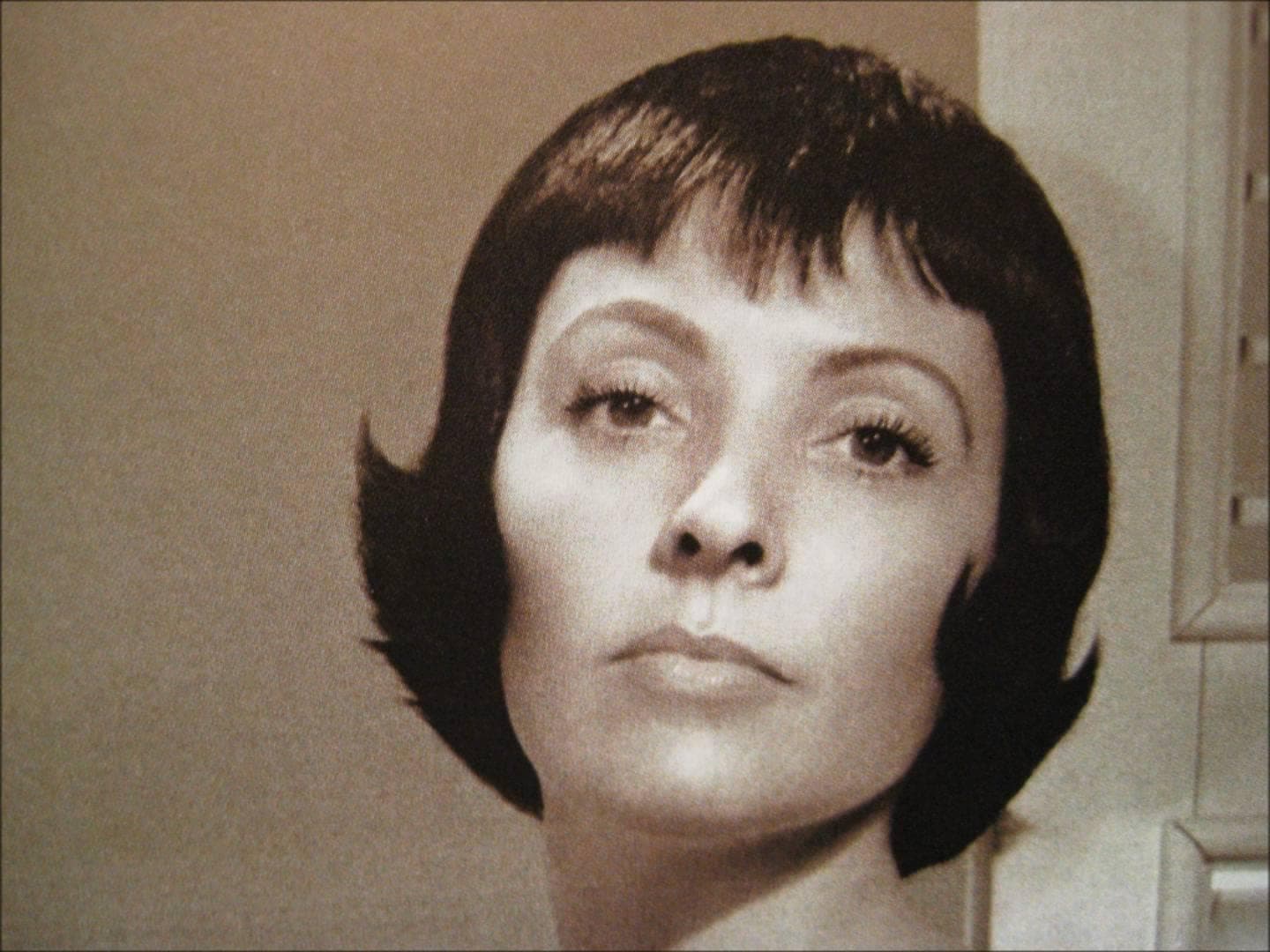 Frank Sinatra's Wives, Girlfriends, And Dating History