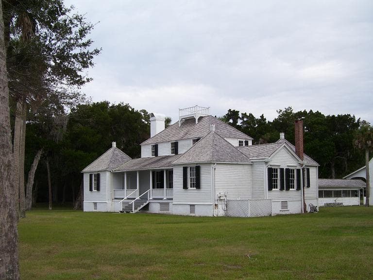 American Plantation Ghost Stories That'll Terrify You