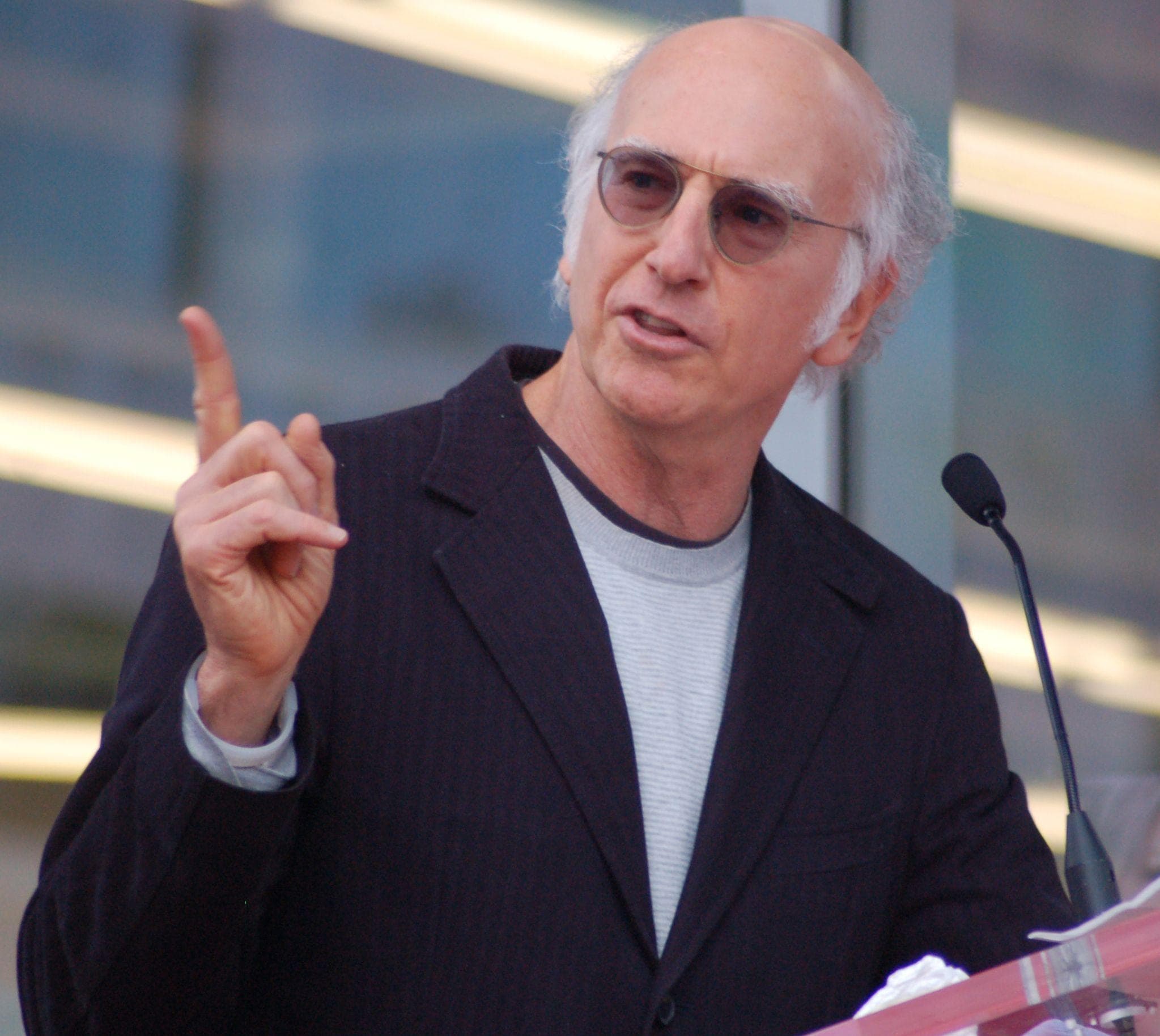 19 Disappointing Celebrity Encounter Stories From People