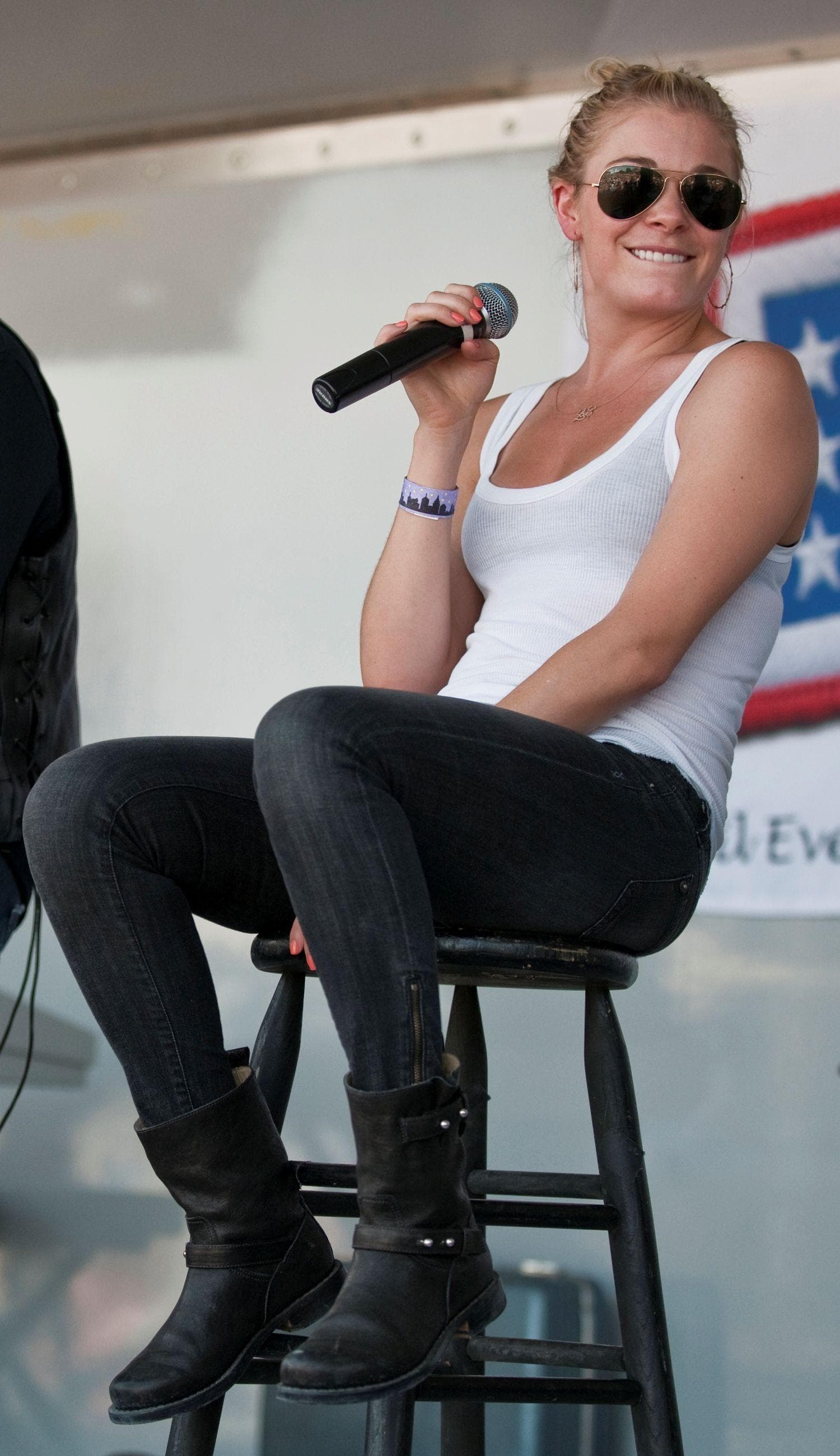 Celebrities Who Married as Teenagers | Stars Who Married Young