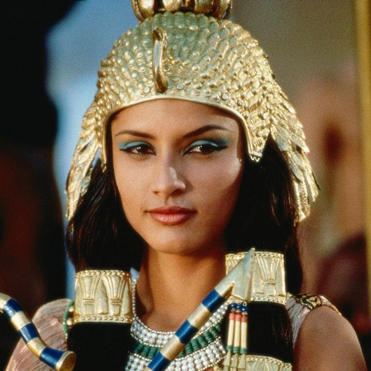 Ranking Every Actress To Play Cleopatra, Best To Worst