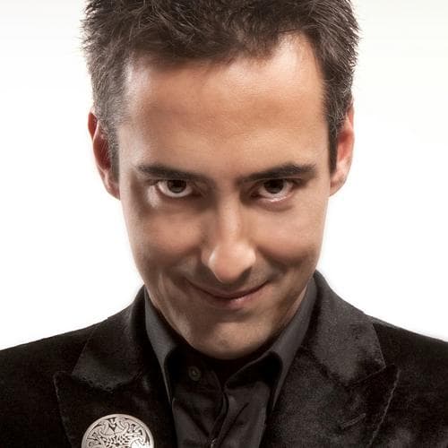 Greatest Famous Magicians | Best Famous Illusionists