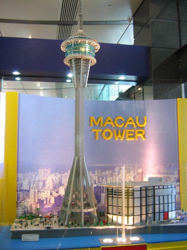 22 Amazing LEGO Versions of Famous Monuments