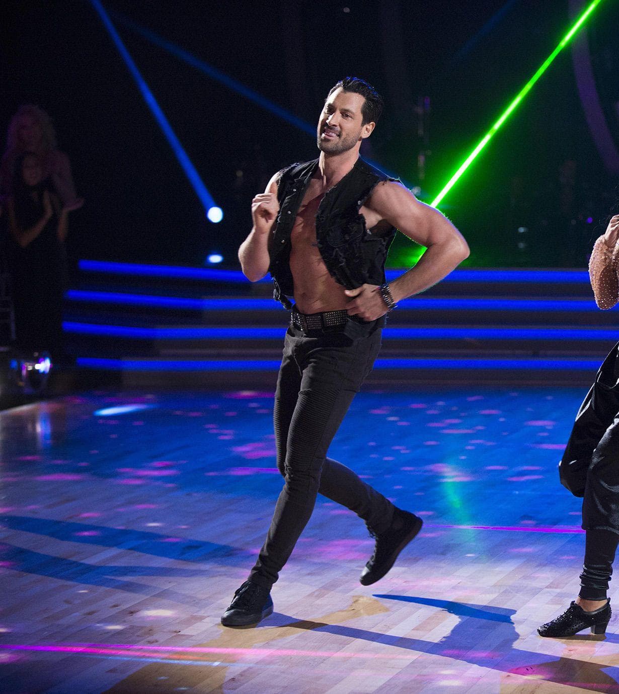 Male Celebrities with the Best Abs | Famous Men with Abs