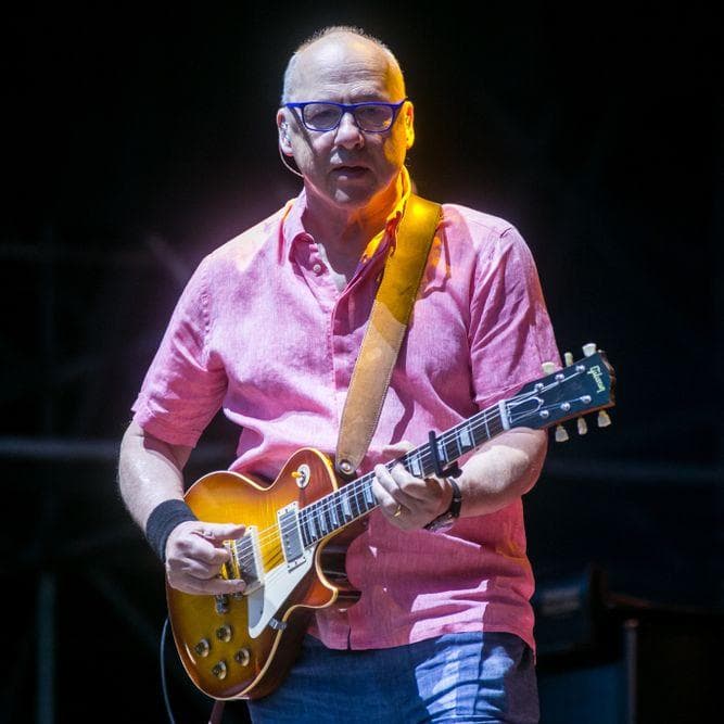 The 70+ Best 70s Rock Guitarists, Ranked By Fans