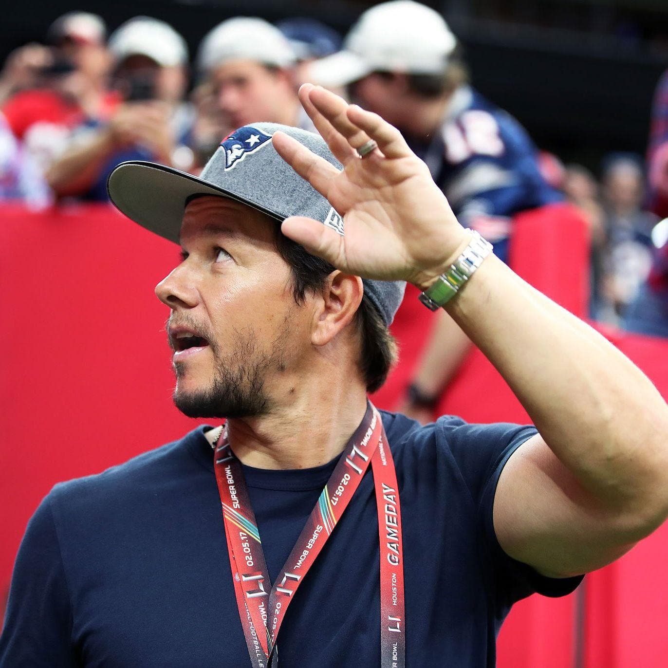 Celebrity Patriot Fans | Celebrities at New England Patriots Games