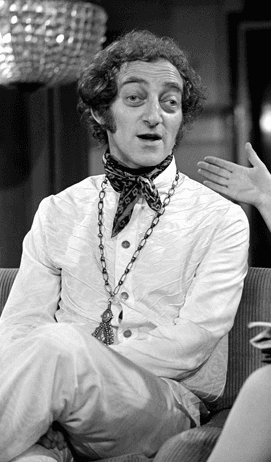 25+ Celebrities With Strabismus