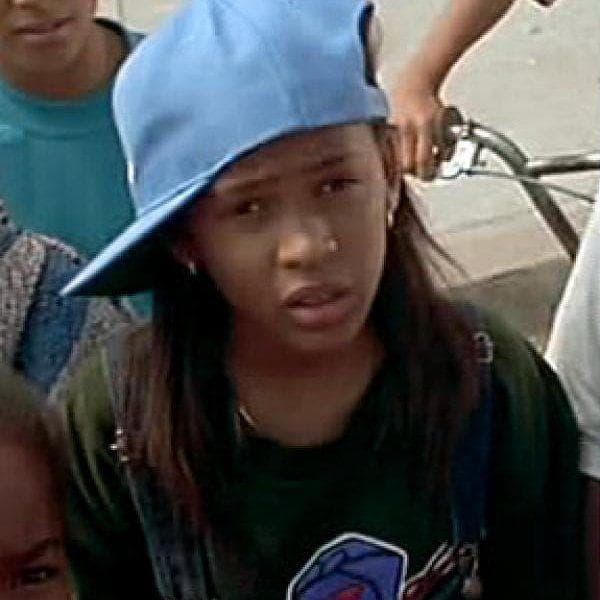 Female Teen Stars of the 90s Then and Now (with Photos)