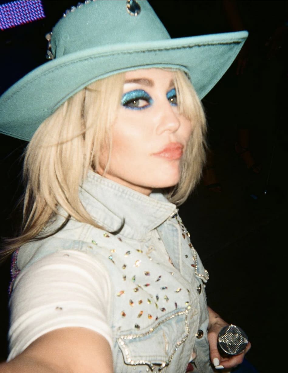 25 Celebrities Who Trust Pilates To Stay In Shape