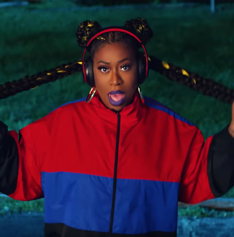 75+ Singers Who Are Cancers