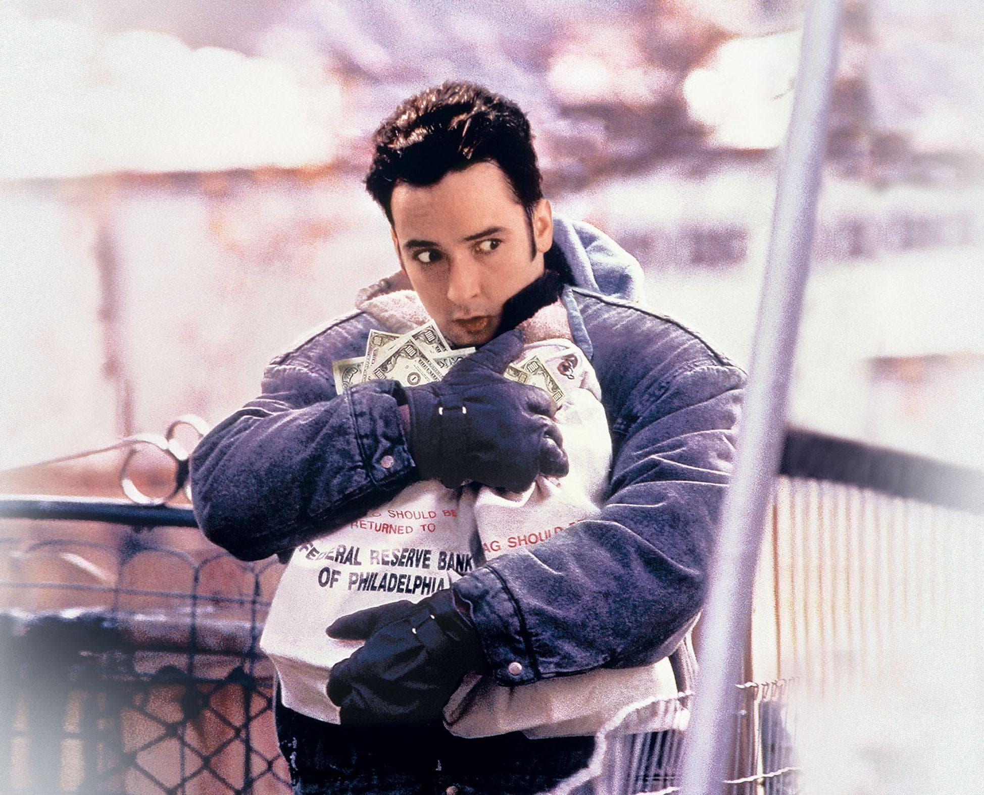 13 Movies Where Characters Find A Bag Full Of Money - And Decide To Keep It