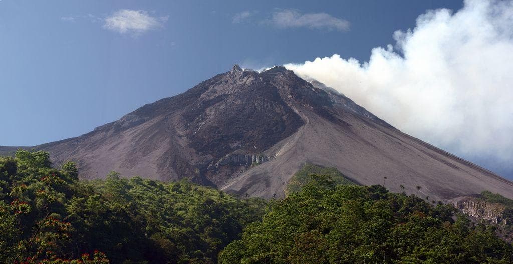 The 40 Most Dangerous Volcanoes In The World