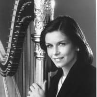 Best Harpists in the World | List of the Best Living Harp Players