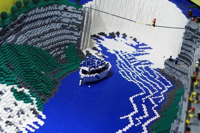 22 Amazing LEGO Versions of Famous Monuments