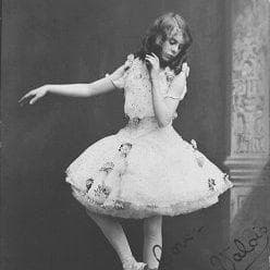 List of 100+ Famous Female Ballet Dancers