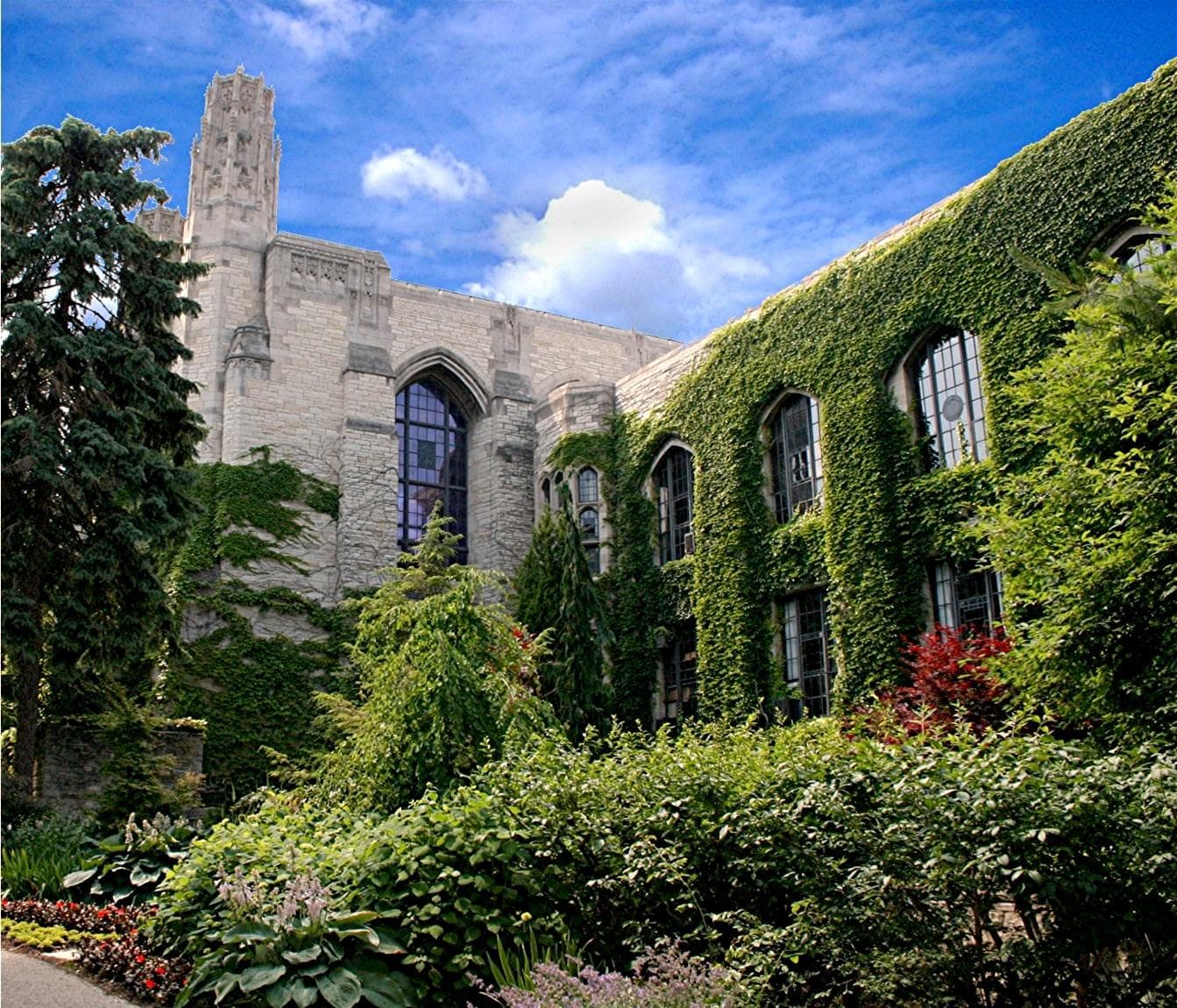 Most Beautiful College Campuses | List of Prettiest Colleges