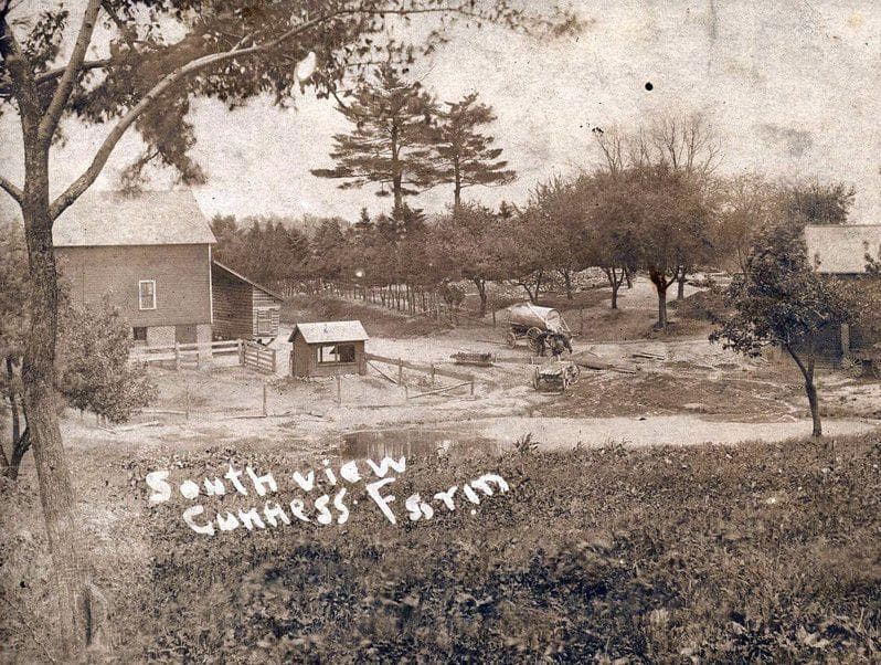 Weird History Fans Talk About Creepy Towns, Neighborhoods, And Locales