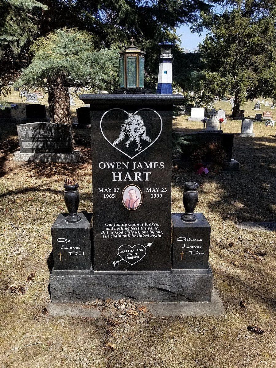What The Graves Of Some Of Our Favorite Professional Wrestlers Actually ...
