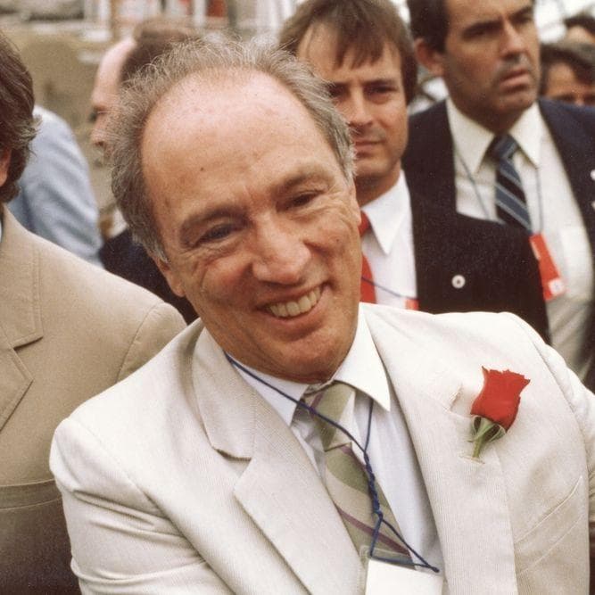 Barbra Streisand's Husband, Dating and Relationship History