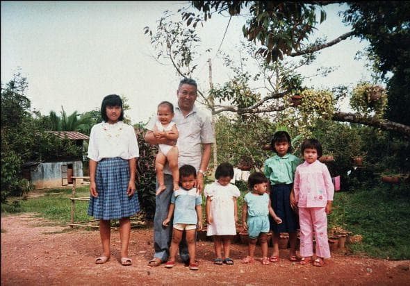 15 Photos Of History's Most Notorious Figures Enjoying Family Life