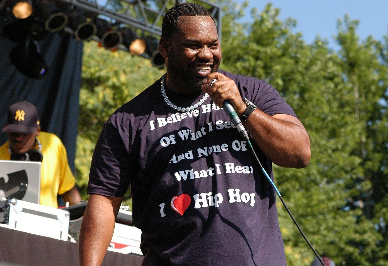 18 Famous People Who Converted to Islam